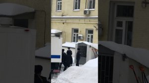 Батюшку привезли в Басманный суд  25.02.2021 г.