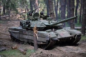 Российские Т-90М нанесли мощные удары по складу боеприпасов ВСУ / События на ТВЦ