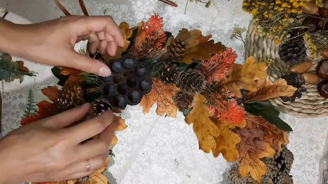 Осенний декор из сосновых шишек