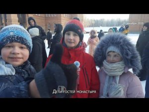Дети: монастырь , службы  Здесь все "по-старинке" а детям нравится!