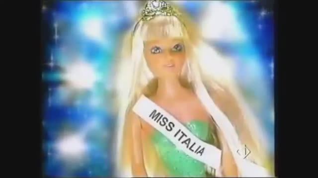Tanya Miss Italia y Scuola (2000)