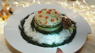 Праздничный салат "Вечерняя шляпка" очень лёгкий и вкусный. Салат на праздничный стол.
