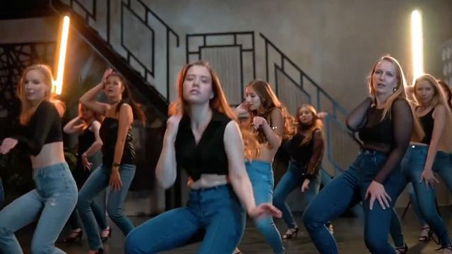 Te quedas o te vas - Chantel | Bachata lady style| Choreo by Valeria ...