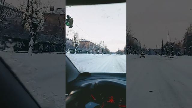 Чем порадовать любимую на 8 марта