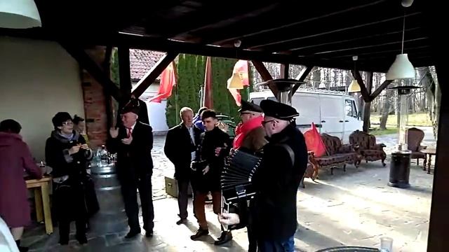 https://vk.com/kyxnu_polevay?from=groups Веселое шоу и блогер  +путешествия http://e-tripster.ru