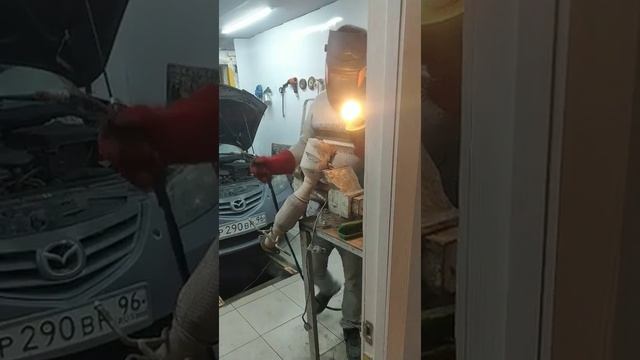 Удаление катализатора на Мазде 3