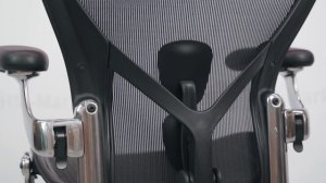 421 - Herman Miller Aeron Black Onyx Gaming - Polished Aluminum