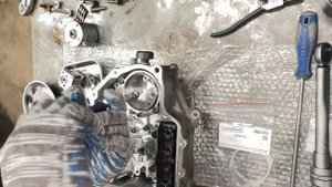 Ремонт мехатроника с помощью комплекта Kinergo dsg 7 7.03 Dq 200 0AM 0CW VAG-Engine Тушино.