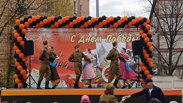 01-05. Белые ночи. Синий платочек