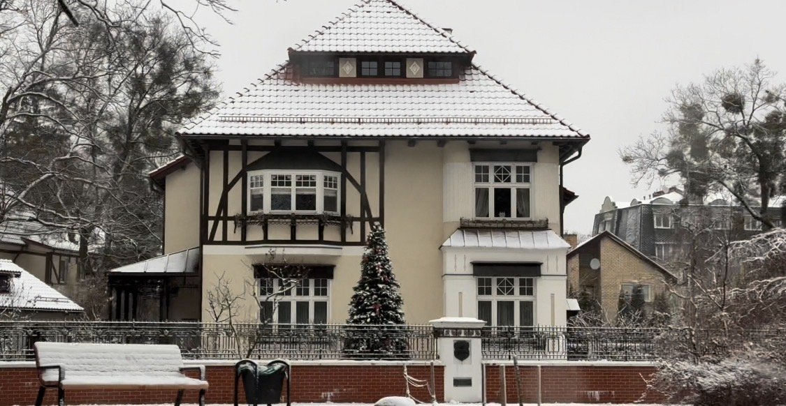 Калининград. Амалиенау. Старый район с немецкими виллами. 02.01.2024