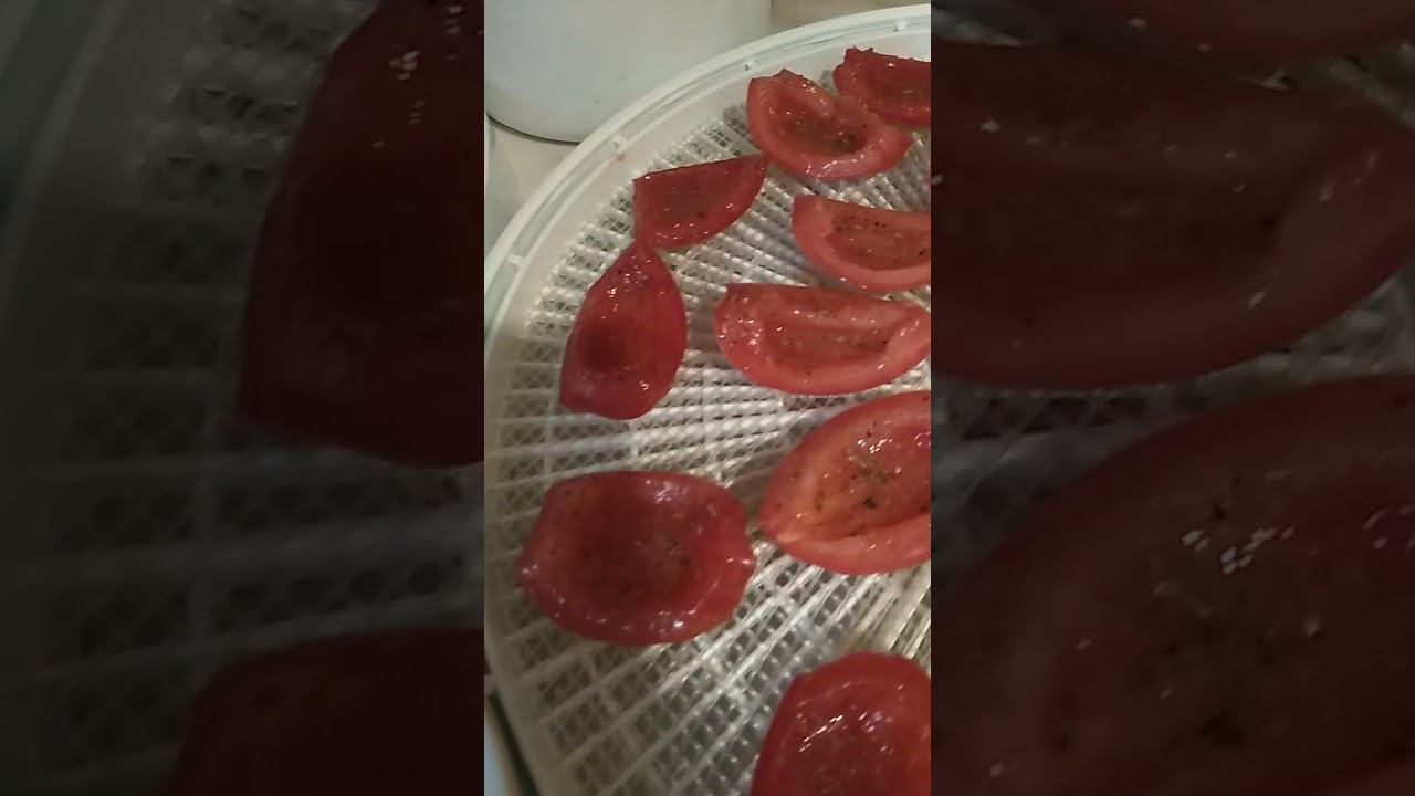 Готовлю вяленые помидоры.