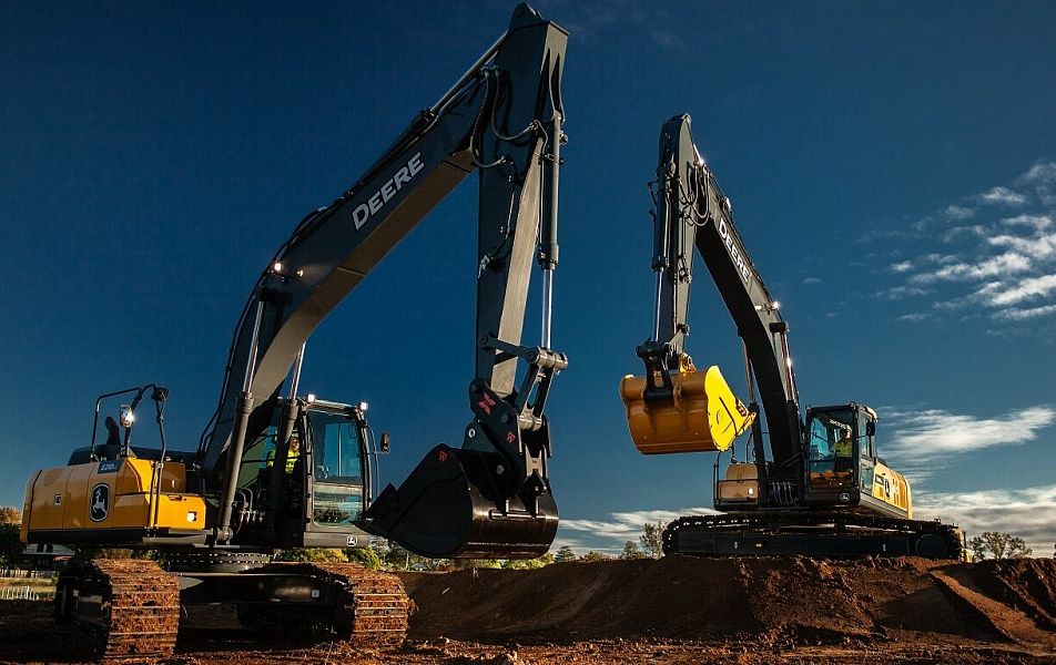 Гусеничные экскаваторы John Deere E260LC