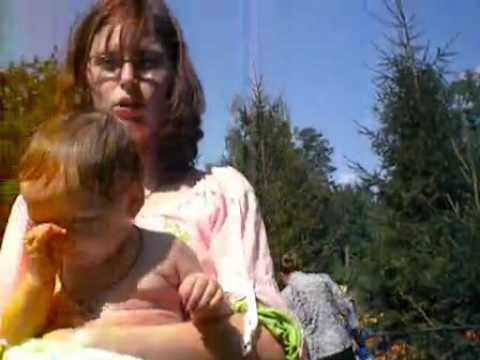 Среднюю доченьку Валерию Окунают на Серафимо Дивеевском источнике