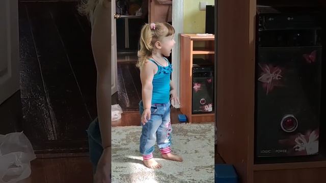 опачки! огромная женщина!