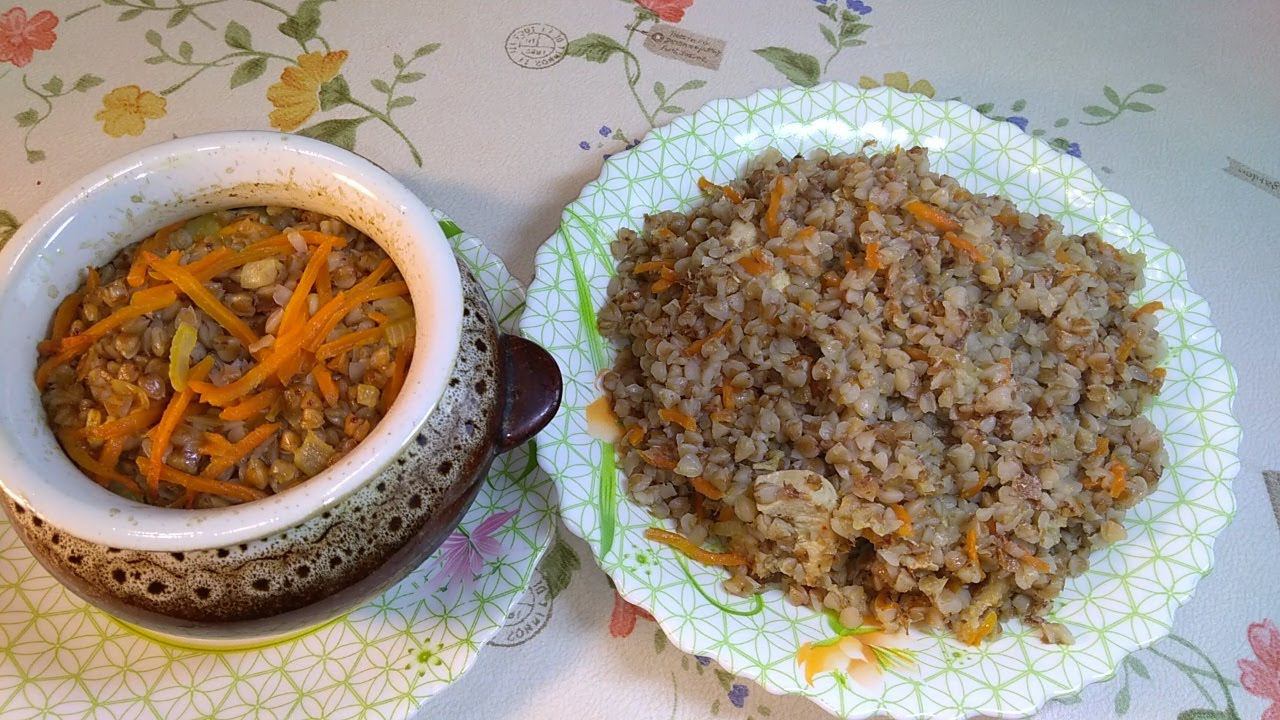 Гречневая каша в горшочке.