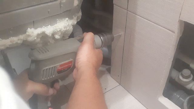 Монтаж каркаса экрана ванны. Часть1