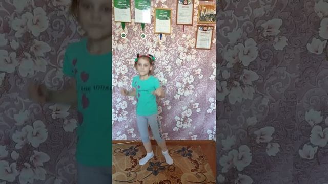 Танец  Малявка  - Х. Юлия.mp4