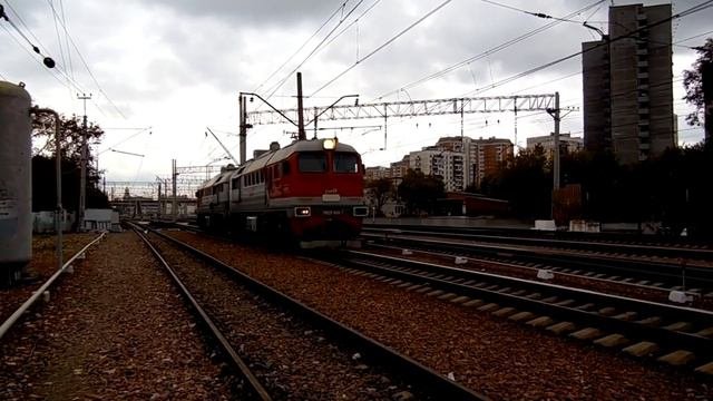 Тепловоз 2М62У-0030 (ТЧЭ-2) следует резервом.