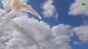 Минобороны РФ показало кадры пусков БРК "Бастион" по украинской военной инфраструктуре.