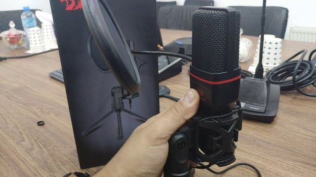 Redragon Seyfert Studio Microphone