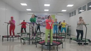 Танец на батутах