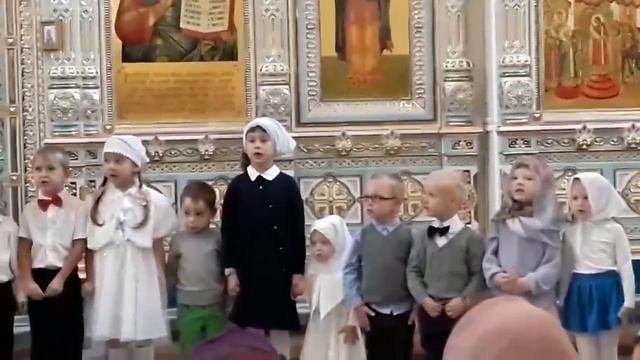 "Ангелы в небе высоком живут" Хор "Крутые парни и девчонки" (13 октября 2018)