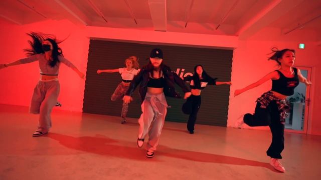 Ms Banks - Snack Gooseul Choreography - смотреть видео онлайн от «K ...