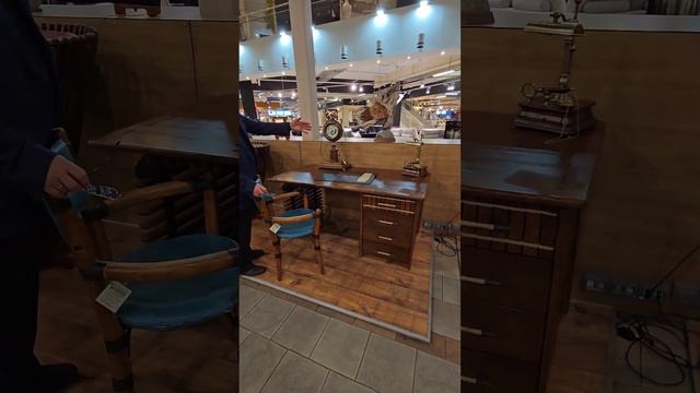 Стол для бухгалтера в офис?