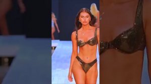 Эстетика Высокой Моды - Модные Показы Дизайнерской Одежды (38)
