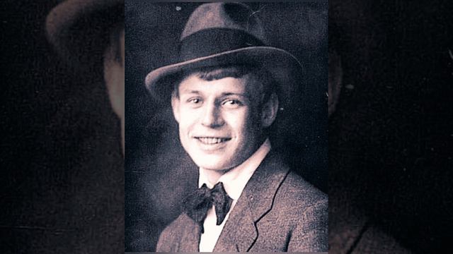 Сергей Есенин - "Заметался пожар голубой...".mp4