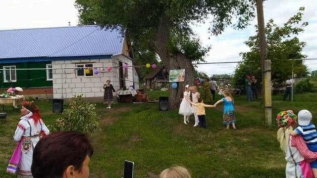 Старые Пичуры Троица 2019 VID 20190616 122525.mp4