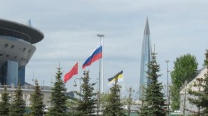 Три флага. Непрерывность истории.
