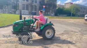 Обучение менеджера Екатерины на тракторе файтер 220В