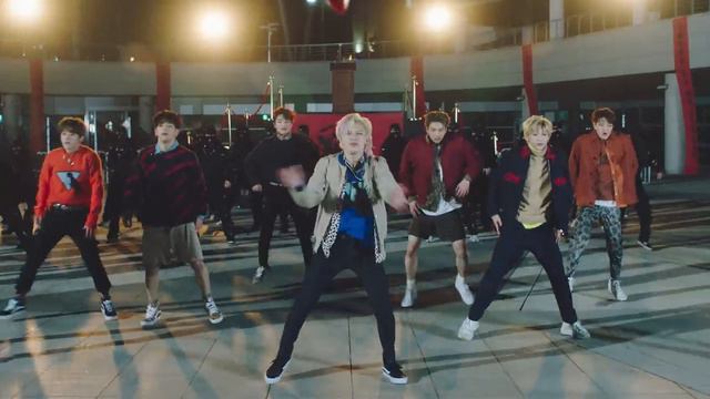 Stray Kids "MIROH" M/V