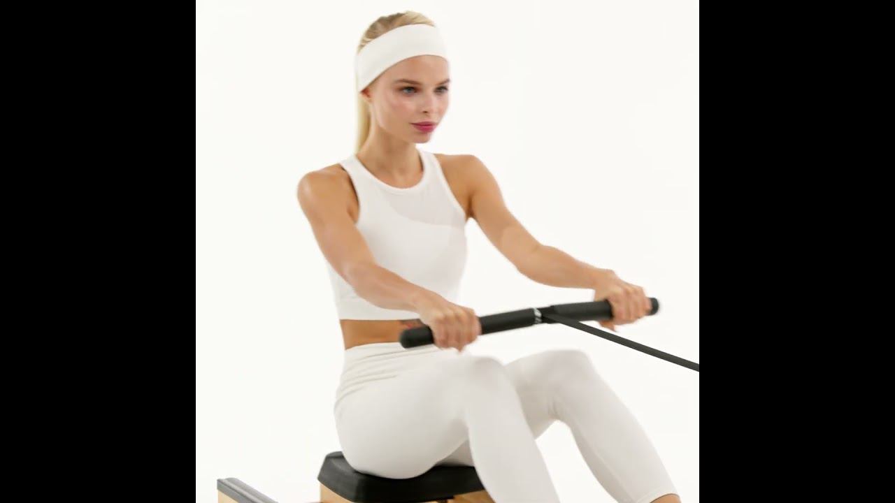 Обзор спортивного инвентаря с моделью. Для заказа, оставьте заявку на сайте: https://fotofactor.ru