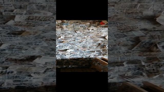Кафе украшенное деньгами.mp4