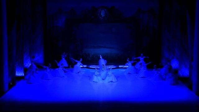 В.А. Моцарт «Маленькая ночная серенада». «Романтический балет». Хореография Г. Ледяха