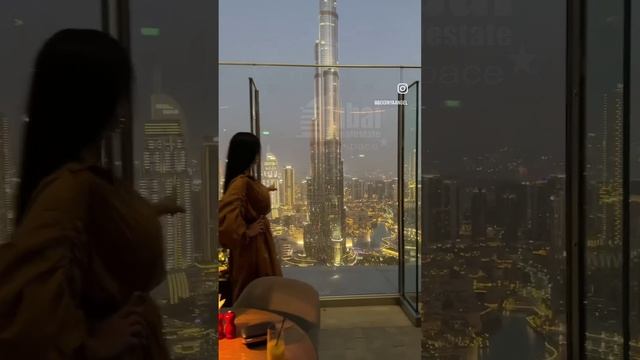 Даунтаун туристический и деловой район Дубая. Downtown Dubai is known for its luxurious lifestyle