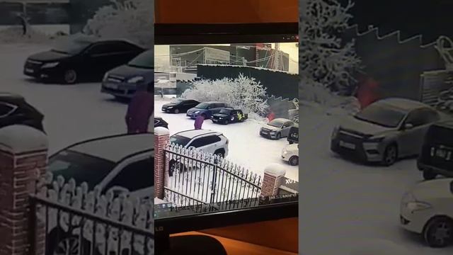 Оперативниками по горячим следам задержаны подозреваемые в совершении серии краж из автомобилей