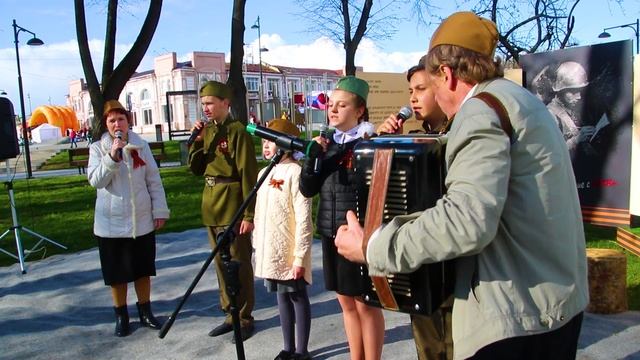 ДЕНЬ ПОБЕДЫ ансамбль СЕРПУХОВСКОЕ ПОДВОРЬЕ