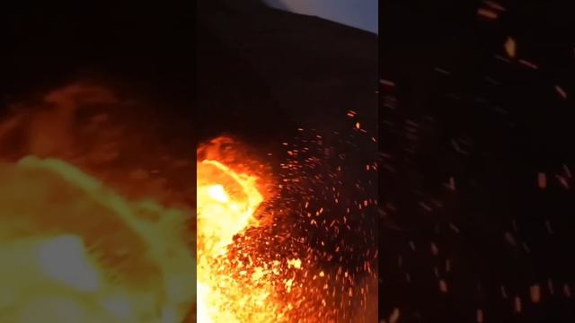 Вулкан / Извержение / лава / природа