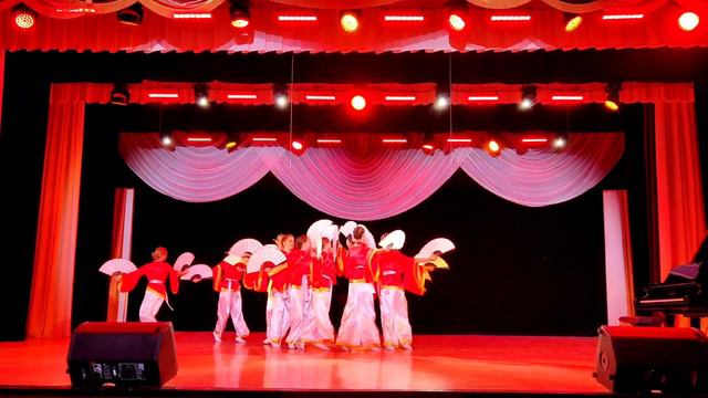 Хореографический ансамбль Импульс - "Китайский танец" - руководитель Чертков Александр Павлович