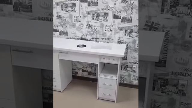 Стол с розетками и вытяжкой