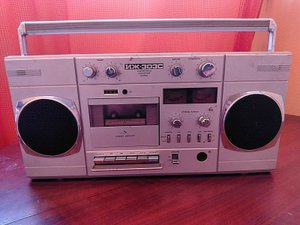 ВИНТАЖНЫЙ ИЖ 303с (иж 303) СССР СОВЕТСКИЙ КАССЕТНЫЙ МАГНИТОФОН.