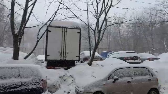 Осмотр входной группы квартиры № 111