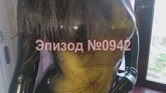 Софи-III эпизод №0942 Софи у окна