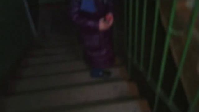 VLOG _ кормушки для птиц _ девочки кормят птичек