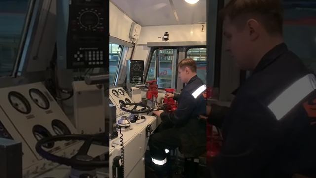 Слесарь по осмотру и ремонту локомотивов, помощник машиниста