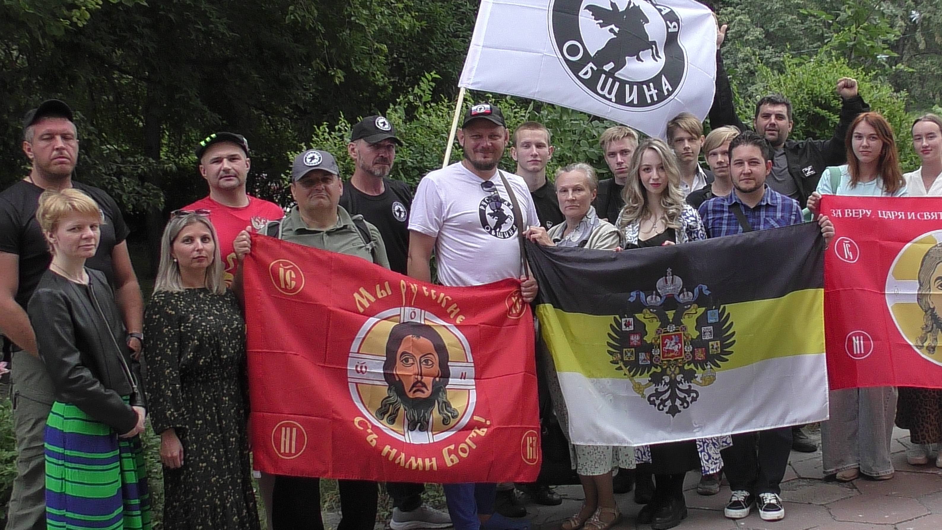 Анонс... Божественная Литургия и Крестный Ход
к урочищу Ганина Яма, приуроченные
к 106-й годовщине