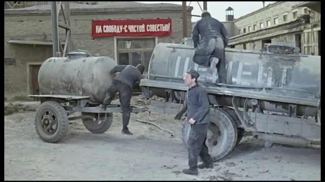 10. Джентльмены испытывают удачу в Джуманджи.